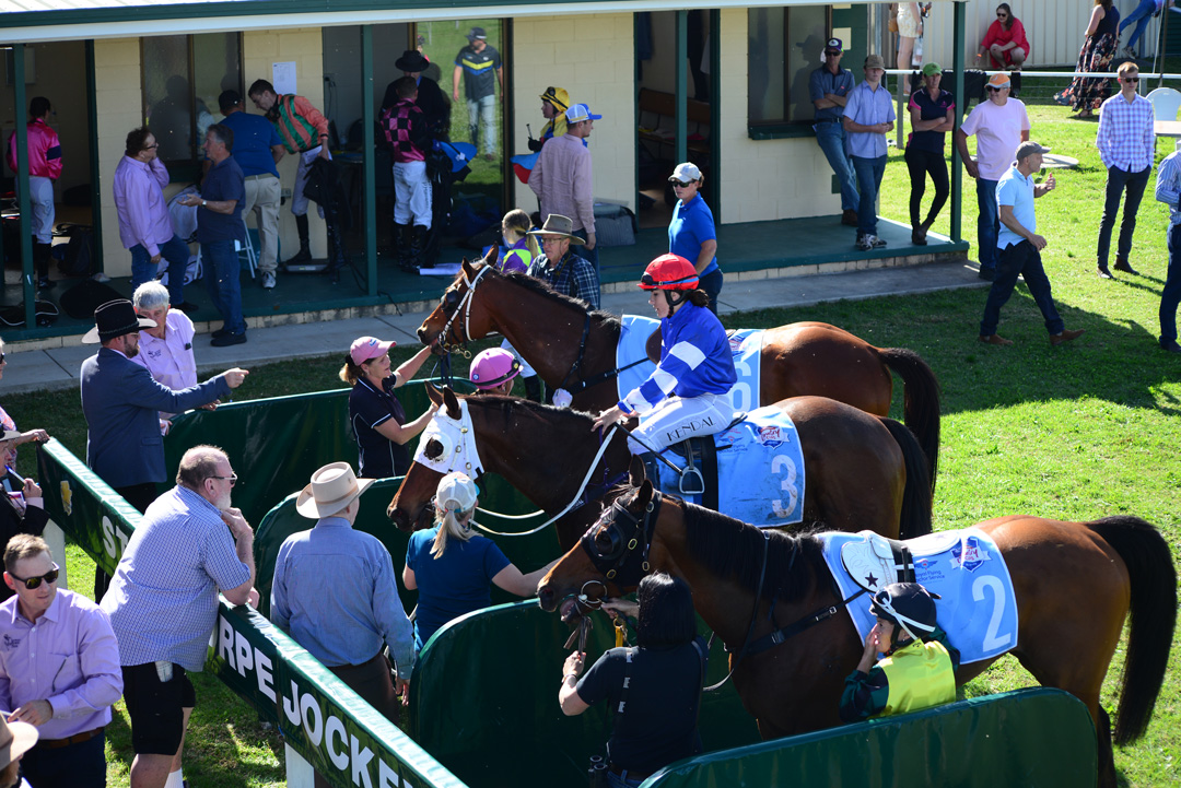 Wine Racing Stanthorpe - Home